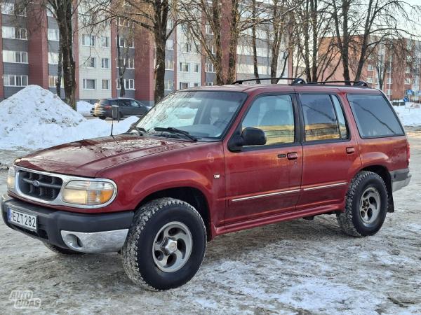 Ford Explorer 2000 Šilutė, ar dzinēja tilpumu 4.00 L un nobraukumu 180 tūkst. km par 3000 €, foto 5 vietnē AUTOMOTO.COM.LV