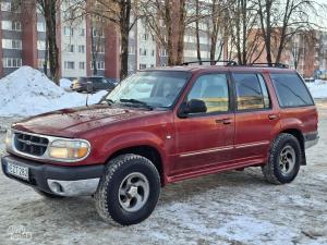 Ford Explorer 2000 in Silute, with an engine capacity of 4.00 L and mileage of 180 thousand km for 3000 €, photo 5 on AUTOMOTO.COM.LV