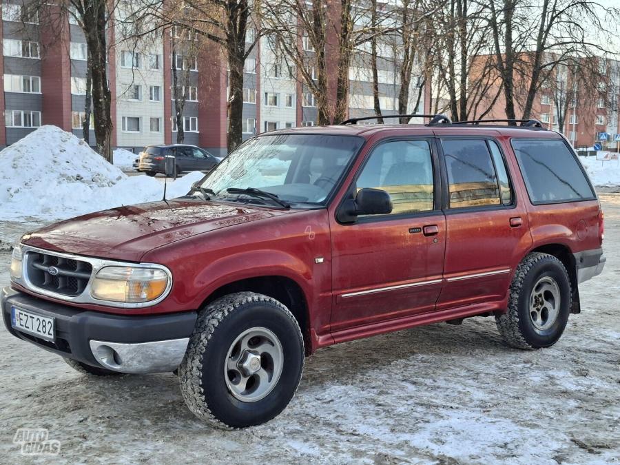 Ford Explorer 2000 in Silute, with an engine capacity of 4.00 L and mileage of 180 thousand km for 3000 €, photo 5 on AUTOMOTO.COM.LV