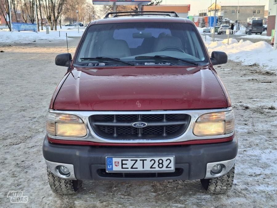 Ford Explorer 2000 in Silute, with an engine capacity of 4.00 L and mileage of 180 thousand km for 3000 €, photo 8 on AUTOMOTO.COM.LV