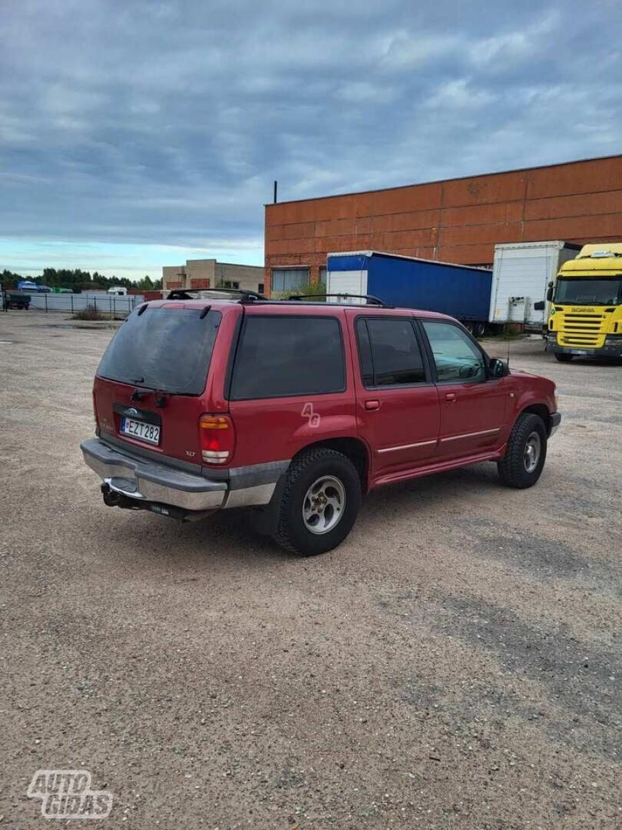Ford Explorer 2000 in Silute, with an engine capacity of 4.00 L and mileage of 180 thousand km for 3000 €, photo 19 on AUTOMOTO.COM.LV