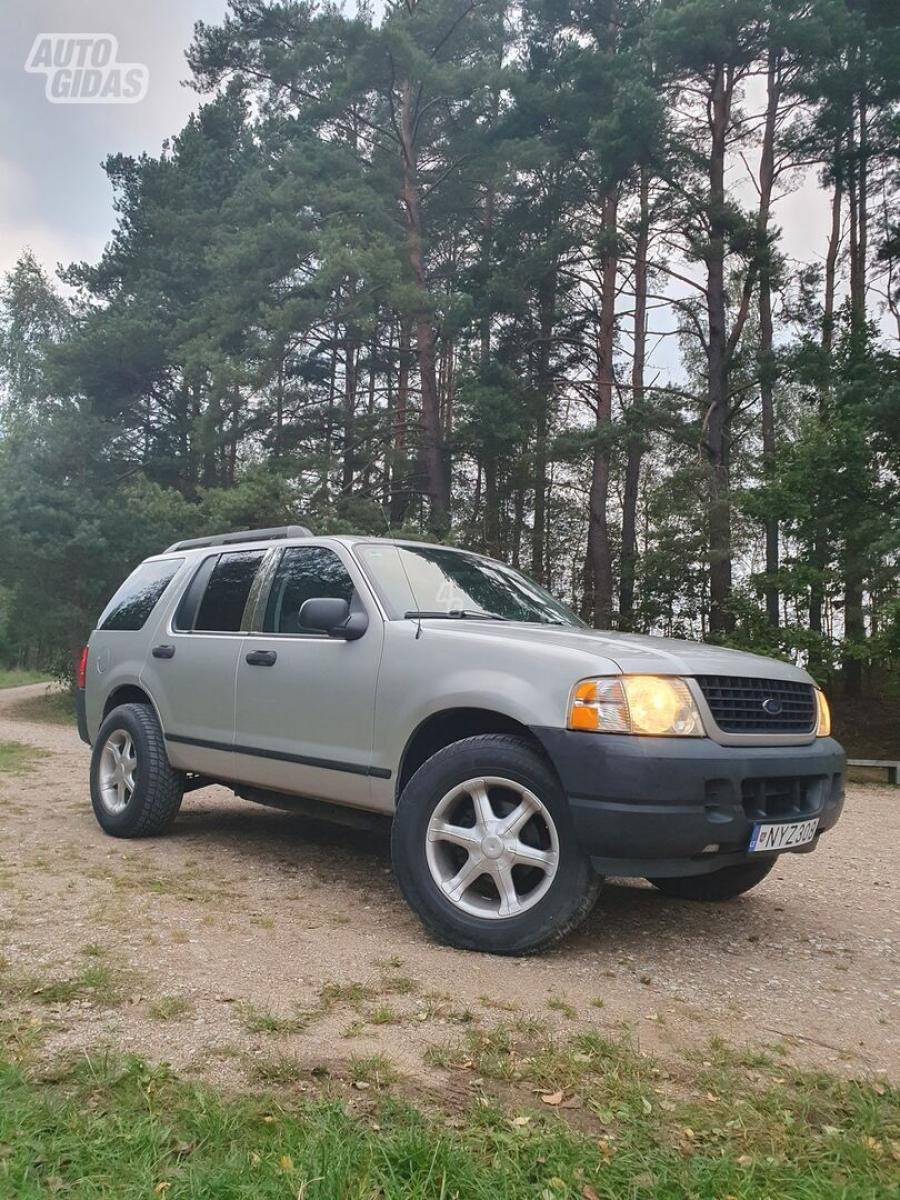 Ford Explorer 2005 in Moletai, with an engine capacity of 4.00 L and mileage of 298 thousand km for 4550 €, photo 13 on AUTOMOTO.COM.LV