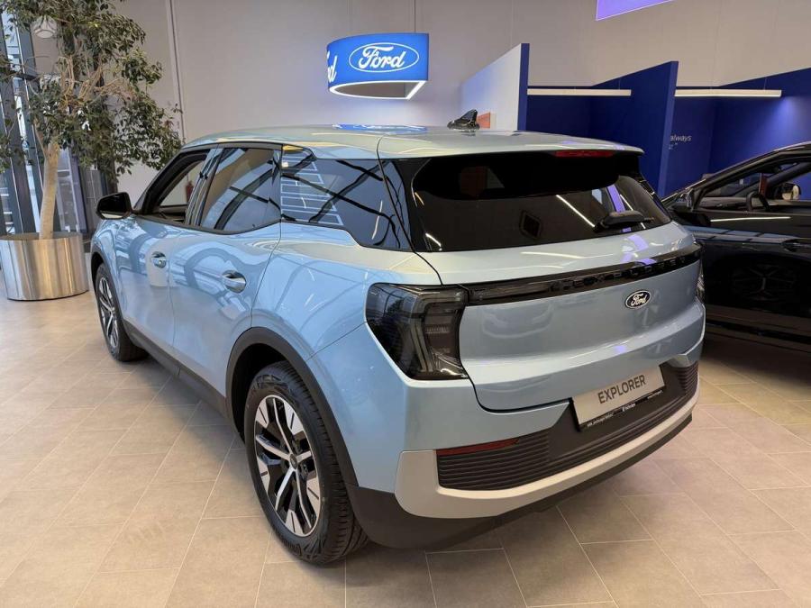 Ford Explorer 2025 Viļņa, ar dzinēja tilpumu 0.00 L un nobraukumu 0 tūkst. km par 39230 €, foto 4 vietnē AUTOMOTO.COM.LV