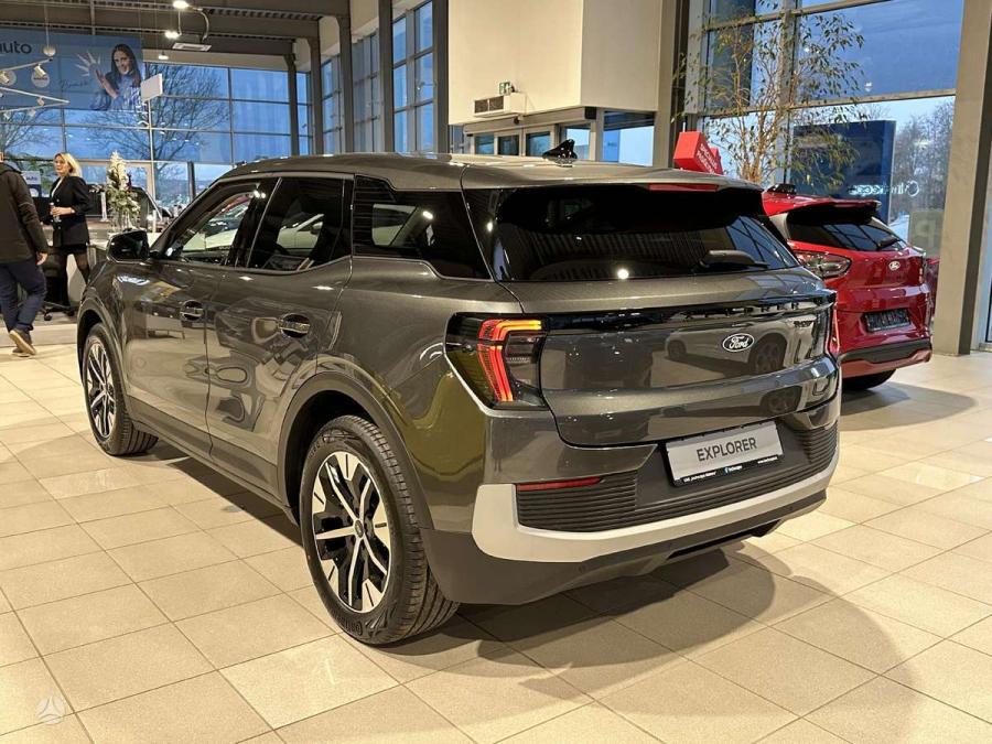 Ford Explorer 2025 Kauņa, ar dzinēja tilpumu 0.00 L un nobraukumu 0 tūkst. km par 40130 €, foto 2 vietnē AUTOMOTO.COM.LV