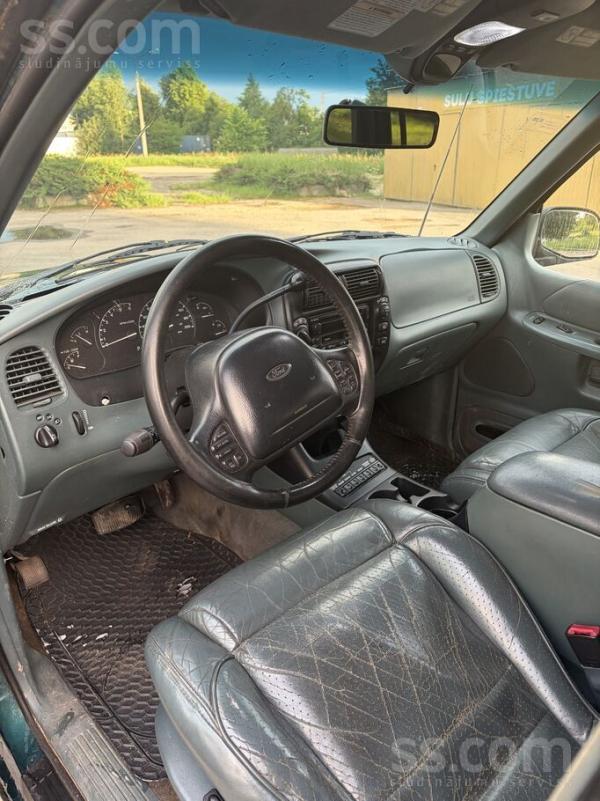 Zaļš Ford Explorer 1998 Rīga, ar dzinēja tilpumu 4.00 L un nobraukumu 187 tūkst. km par 1550 €, foto 8 vietnē AUTOMOTO.COM.LV
