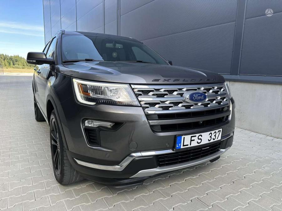 Pelēks Ford Explorer 2018 Šauļi, ar dzinēja tilpumu 3.50 L un nobraukumu 79 tūkst. km par 18999 €, foto 6 vietnē AUTOMOTO.COM.LV
