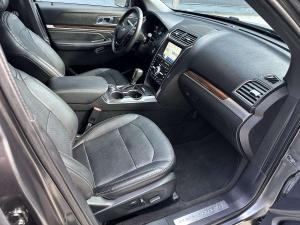 Pelēks Ford Explorer 2018 Šauļi, ar dzinēja tilpumu 3.50 L un nobraukumu 79 tūkst. km par 18999 €, foto 8 vietnē AUTOMOTO.COM.LV