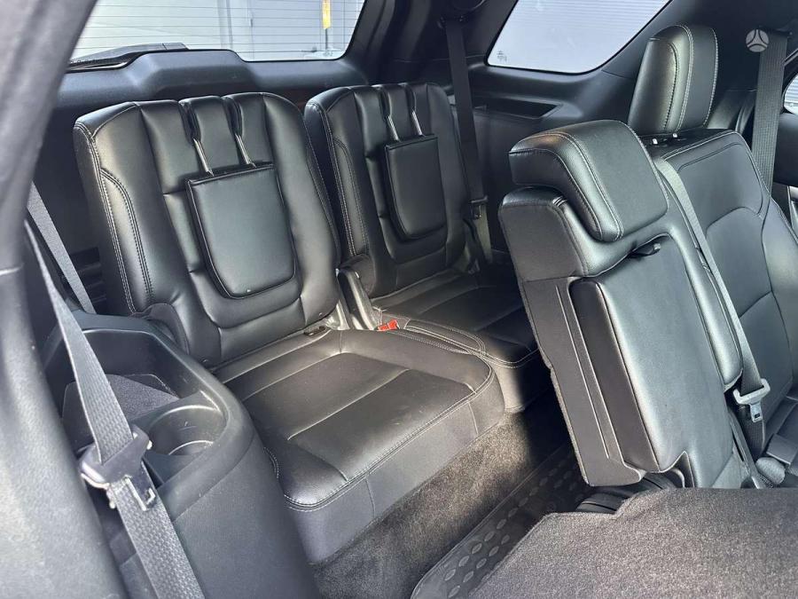 Pelēks Ford Explorer 2018 Šauļi, ar dzinēja tilpumu 3.50 L un nobraukumu 79 tūkst. km par 18999 €, foto 12 vietnē AUTOMOTO.COM.LV