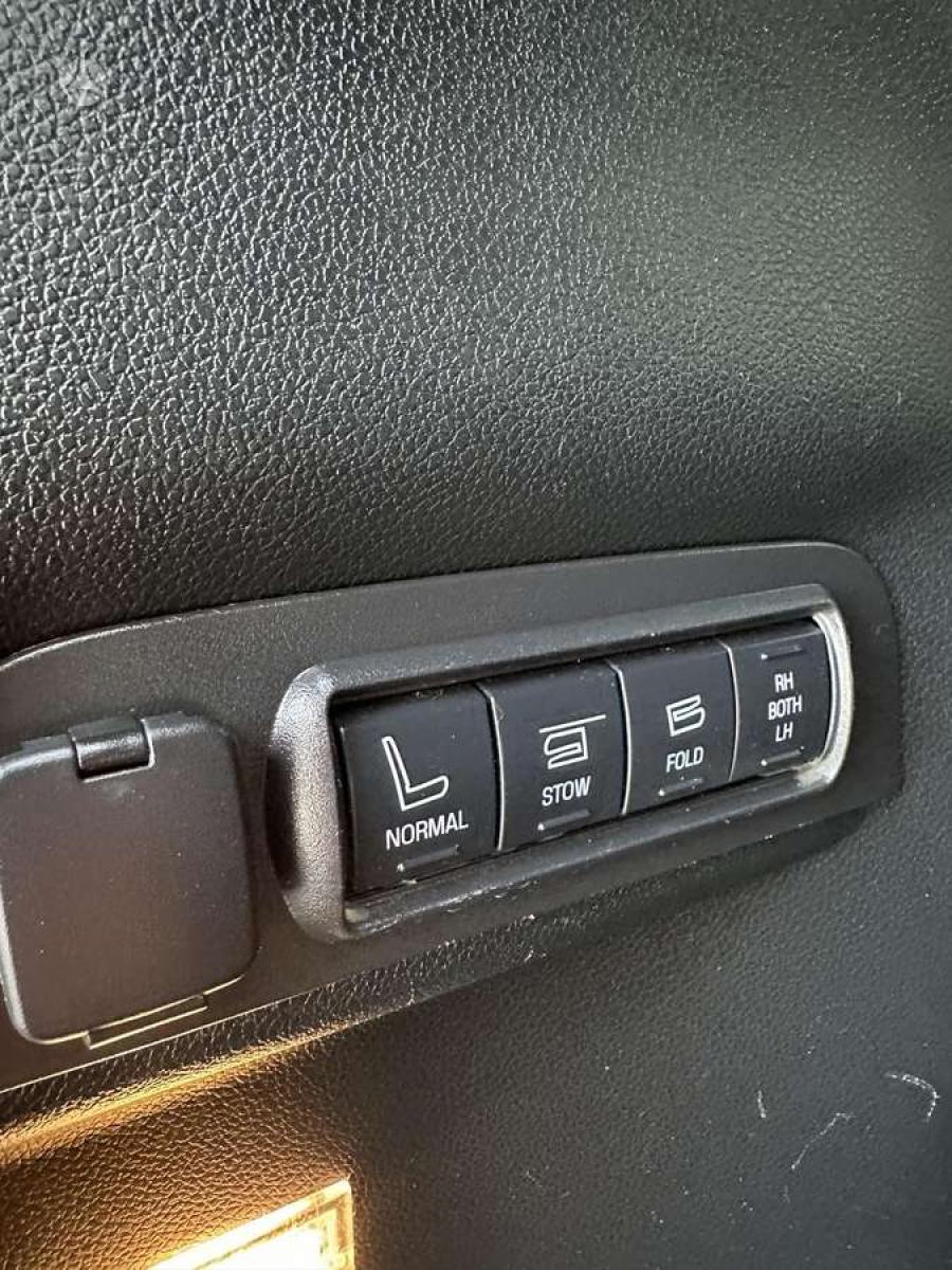 Pelēks Ford Explorer 2018 Šauļi, ar dzinēja tilpumu 3.50 L un nobraukumu 79 tūkst. km par 18999 €, foto 13 vietnē AUTOMOTO.COM.LV