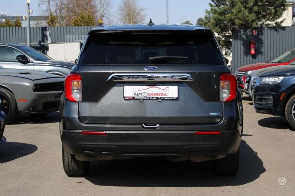 Grey Ford Explorer 2020 in Vilnius, with an engine capacity of 2.26 L and mileage of 256 thousand km for 16500 €, photo 4 on AUTOMOTO.COM.LV