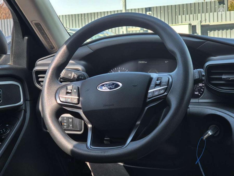 Pelēks Ford Explorer 2020 Viļņa, ar dzinēja tilpumu 2.26 L un nobraukumu 256 tūkst. km par 16500 €, foto 16 vietnē AUTOMOTO.COM.LV