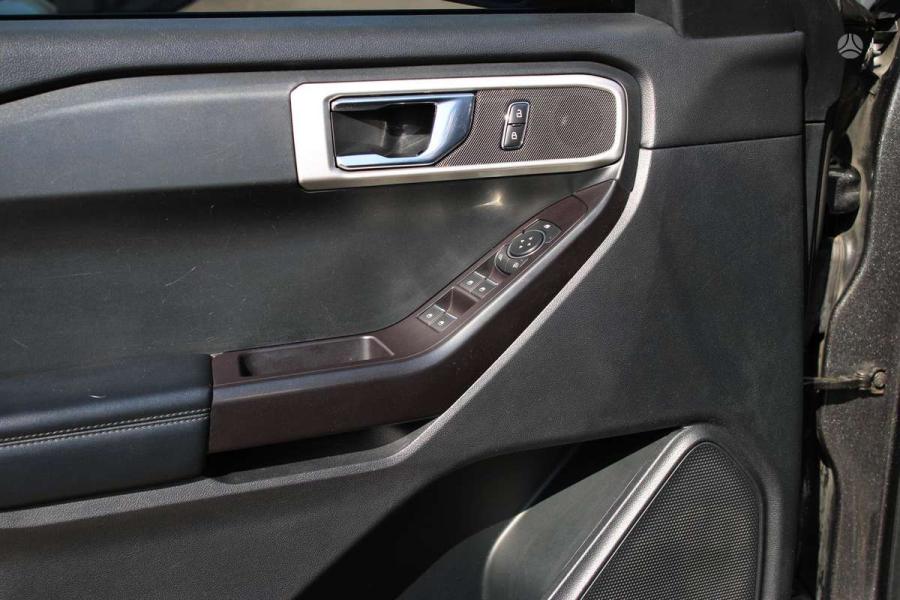 Pelēks Ford Explorer 2020 Viļņa, ar dzinēja tilpumu 2.26 L un nobraukumu 256 tūkst. km par 16500 €, foto 25 vietnē AUTOMOTO.COM.LV