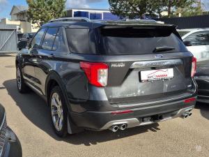 Grey Ford Explorer 2020 in Vilnius, with an engine capacity of 2.96 L and mileage of 165 thousand km for 21900 €, photo 4 on AUTOMOTO.COM.LV