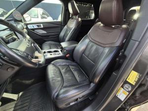 Grey Ford Explorer 2020 in Vilnius, with an engine capacity of 2.96 L and mileage of 165 thousand km for 21900 €, photo 9 on AUTOMOTO.COM.LV