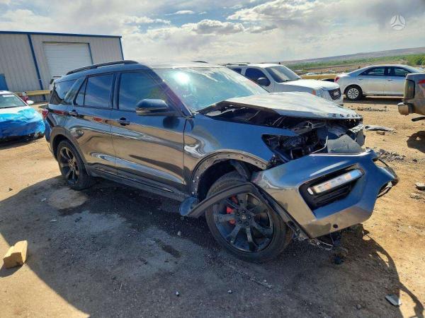 Pelēks Ford Explorer 2020 Klaipėda, ar dzinēja tilpumu 2.96 L un nobraukumu 125 tūkst. km par 10500 €, foto 1 vietnē AUTOMOTO.COM.LV
