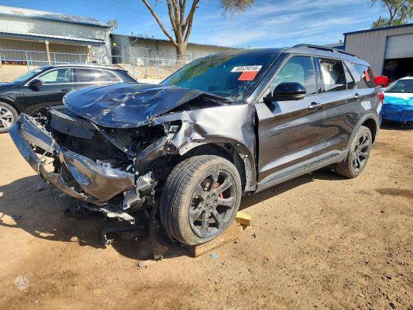 Pelēks Ford Explorer 2020 Klaipėda, ar dzinēja tilpumu 2.96 L un nobraukumu 125 tūkst. km par 10500 €, foto 2 vietnē AUTOMOTO.COM.LV