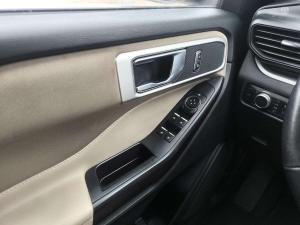 Pelēks Ford Explorer 2020 Šauļi, ar dzinēja tilpumu 2.26 L un nobraukumu 186 tūkst. km par 12500 €, foto 12 vietnē AUTOMOTO.COM.LV