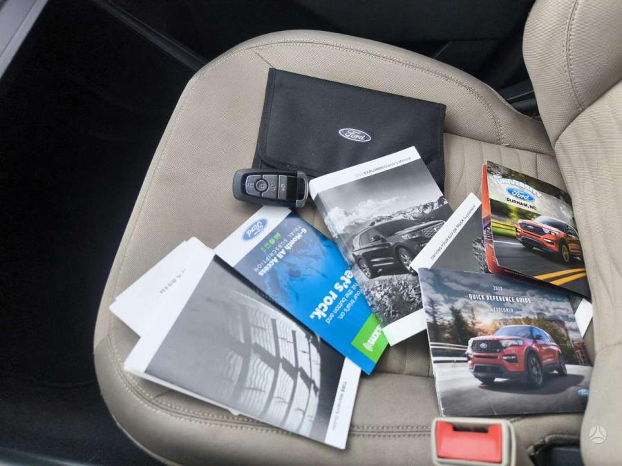 Pelēks Ford Explorer 2020 Šauļi, ar dzinēja tilpumu 2.26 L un nobraukumu 186 tūkst. km par 12500 €, foto 16 vietnē AUTOMOTO.COM.LV