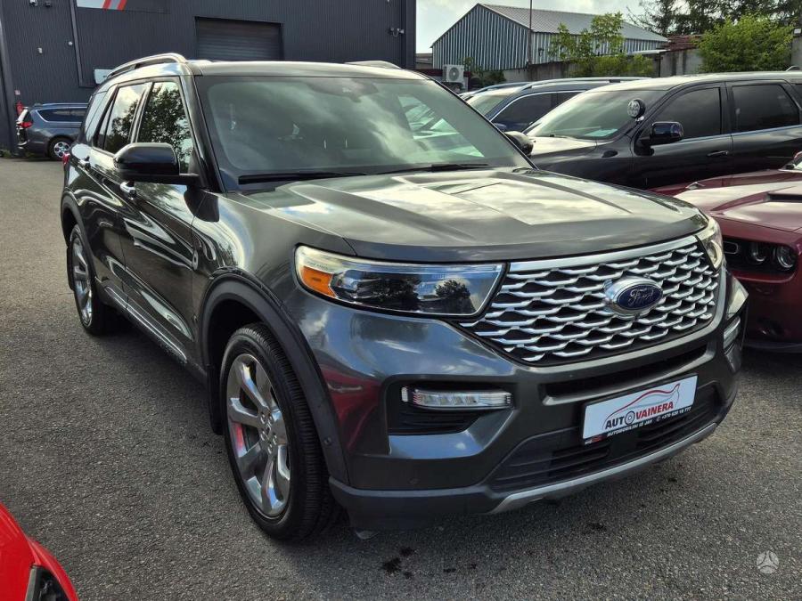 Pelēks Ford Explorer 2020 Viļņa, ar dzinēja tilpumu 2.96 L un nobraukumu 166 tūkst. km par 20900 €, foto 1 vietnē AUTOMOTO.COM.LV