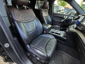 Pelēks Ford Explorer 2020 Viļņa, ar dzinēja tilpumu 2.96 L un nobraukumu 166 tūkst. km par 20900 €, foto 13 vietnē AUTOMOTO.COM.LV