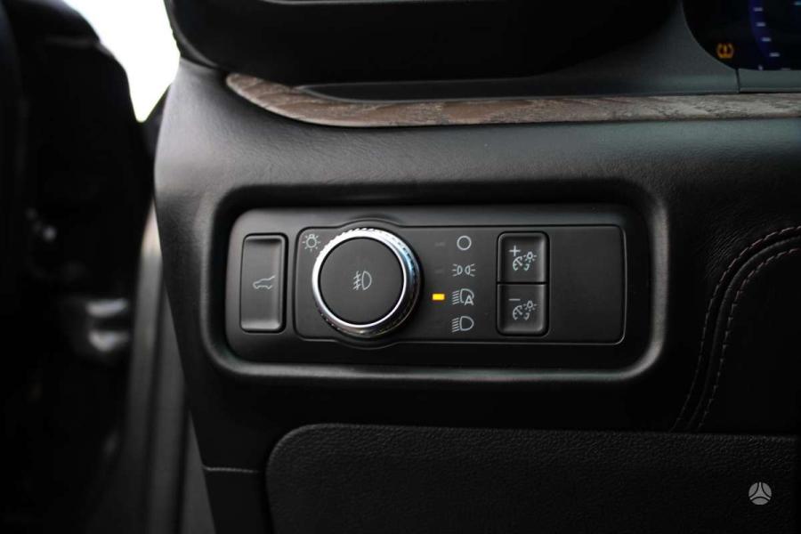 Pelēks Ford Explorer 2020 Viļņa, ar dzinēja tilpumu 2.96 L un nobraukumu 166 tūkst. km par 20900 €, foto 30 vietnē AUTOMOTO.COM.LV