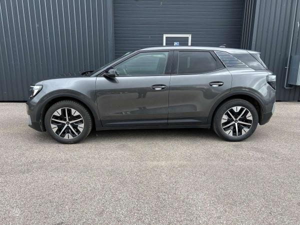 Pelēks Ford Explorer 2025 Alīta, ar dzinēja tilpumu 0.00 L un nobraukumu 22 tūkst. km par 19300 €, foto 3 vietnē AUTOMOTO.COM.LV