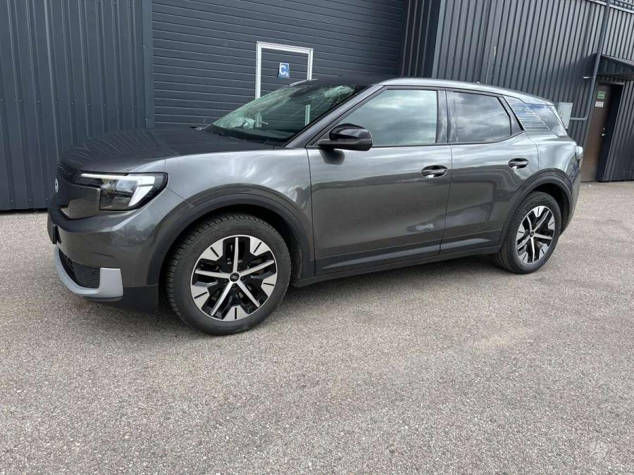 Pelēks Ford Explorer 2025 Alīta, ar dzinēja tilpumu 0.00 L un nobraukumu 22 tūkst. km par 18900 €, foto 4 vietnē AUTOMOTO.COM.LV