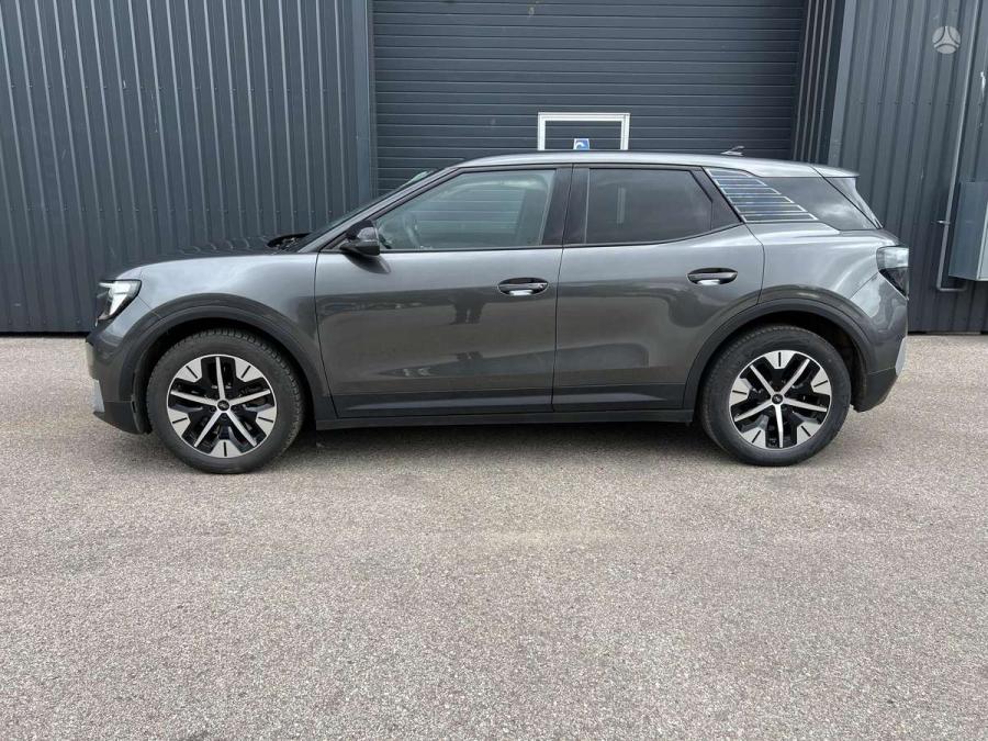 Pelēks Ford Explorer 2025 Alīta, ar dzinēja tilpumu 0.00 L un nobraukumu 22 tūkst. km par 18900 €, foto 5 vietnē AUTOMOTO.COM.LV