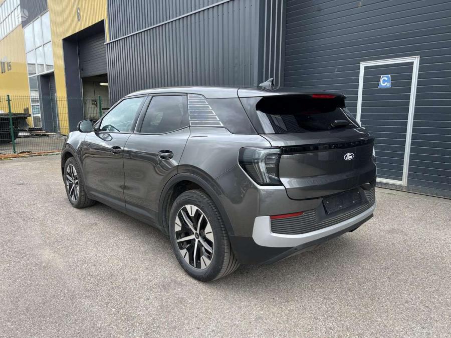 Pelēks Ford Explorer 2025 Alīta, ar dzinēja tilpumu 0.00 L un nobraukumu 22 tūkst. km par 18900 €, foto 8 vietnē AUTOMOTO.COM.LV