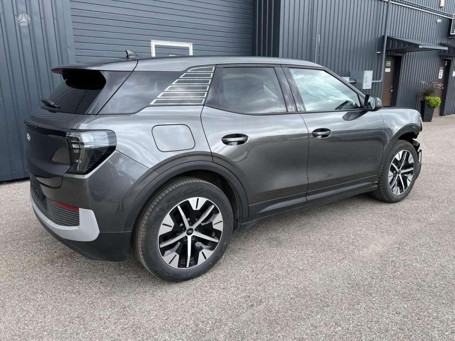 Pelēks Ford Explorer 2025 Alīta, ar dzinēja tilpumu 0.00 L un nobraukumu 22 tūkst. km par 18900 €, foto 12 vietnē AUTOMOTO.COM.LV