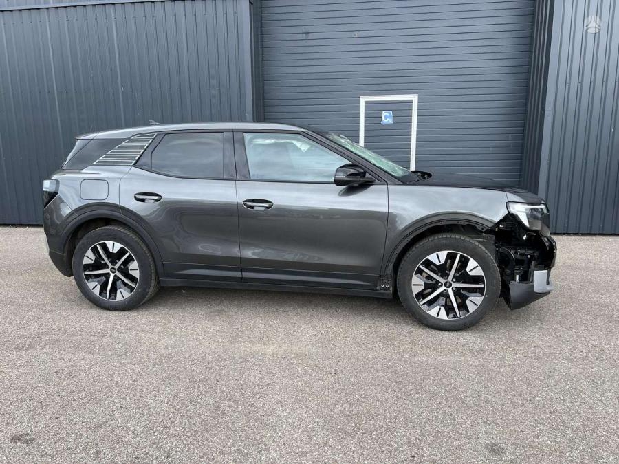 Pelēks Ford Explorer 2025 Alīta, ar dzinēja tilpumu 0.00 L un nobraukumu 22 tūkst. km par 18900 €, foto 14 vietnē AUTOMOTO.COM.LV