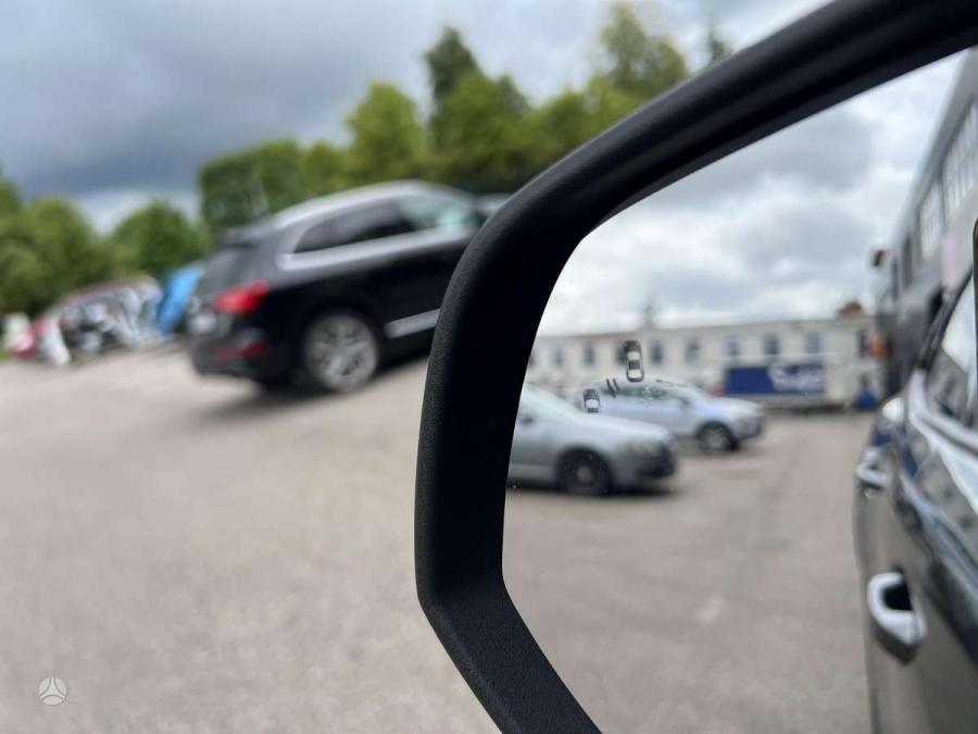 Pelēks Ford Explorer 2025 Alīta, ar dzinēja tilpumu 0.00 L un nobraukumu 22 tūkst. km par 18900 €, foto 26 vietnē AUTOMOTO.COM.LV