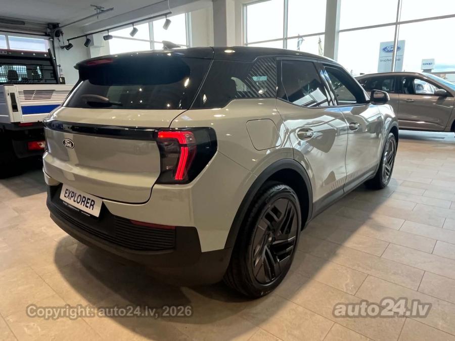 Pelēks Ford Explorer 2026 Tallina, ar dzinēja tilpumu 0.00 L un nobraukumu 0 tūkst. km par 46834 €, foto 4 vietnē AUTOMOTO.COM.LV