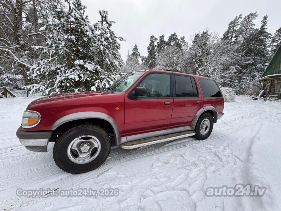 Sarkans Ford Explorer 1999 Tallina, ar dzinēja tilpumu 4.00 L un nobraukumu 0 tūkst. km par 1300 €, foto 3 vietnē AUTOMOTO.COM.LV