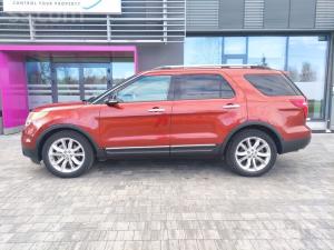 Red Ford Explorer 2014 in Riga, with an engine capacity of 3.50 L and mileage of 151 thousand km for 11500 €, photo 6 on AUTOMOTO.COM.LV