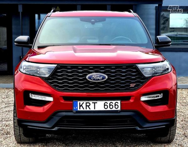 Sarkans Ford Explorer 2020 Kretinga, ar dzinēja tilpumu 3.00 L un nobraukumu 198 tūkst. km par 25499 €, foto 2 vietnē AUTOMOTO.COM.LV