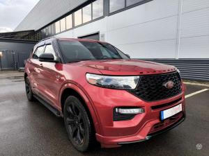 Sarkans Ford Explorer 2020 Šauļi, ar dzinēja tilpumu 2.96 L un nobraukumu 266 tūkst. km par 14500 €, foto  vietnē AUTOMOTO.COM.LV