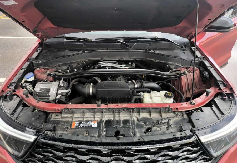 Red Ford Explorer 2020 in Siauliai, with an engine capacity of 2.96 L and mileage of 266 thousand km for 14500 €, photo 8 on AUTOMOTO.COM.LV