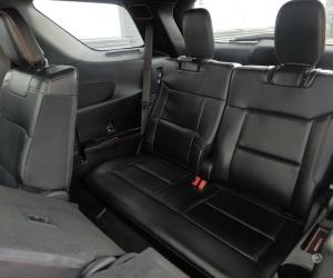 Red Ford Explorer 2020 in Siauliai, with an engine capacity of 2.96 L and mileage of 266 thousand km for 14500 €, photo 21 on AUTOMOTO.COM.LV