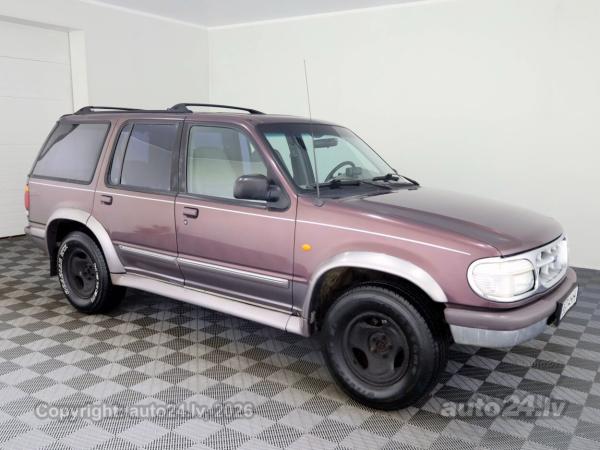 Violets Ford Explorer 1997 Tallina, ar dzinēja tilpumu 4.00 L un nobraukumu 327 tūkst. km par 1499 €, foto 1 vietnē AUTOMOTO.COM.LV