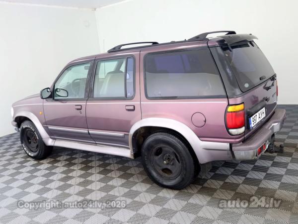 Violets Ford Explorer 1997 Tallina, ar dzinēja tilpumu 4.00 L un nobraukumu 327 tūkst. km par 1499 €, foto 4 vietnē AUTOMOTO.COM.LV