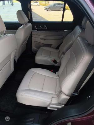 Violet Ford Explorer 2019 in Vilnius, with an engine capacity of 3.50 L and mileage of 71 thousand km for 22800 €, photo 22 on AUTOMOTO.COM.LV