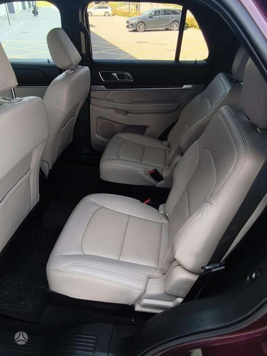 Violet Ford Explorer 2019 in Vilnius, with an engine capacity of 3.50 L and mileage of 71 thousand km for 22800 €, photo 22 on AUTOMOTO.COM.LV
