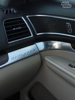Violets Ford Explorer 2019 Viļņa, ar dzinēja tilpumu 3.50 L un nobraukumu 71 tūkst. km par 22800 €, foto 31 vietnē AUTOMOTO.COM.LV