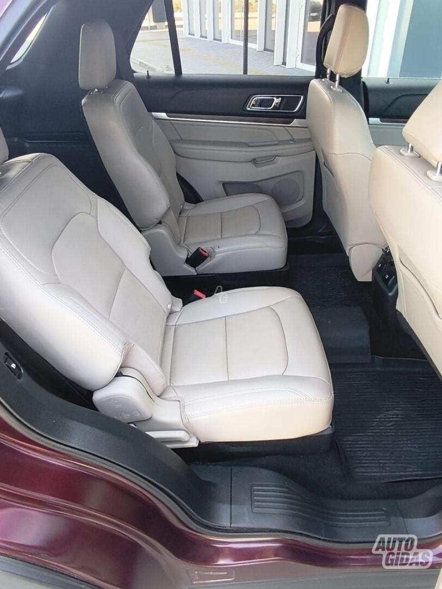 Violets Ford Explorer 2019 Viļņa, ar dzinēja tilpumu 3.50 L un nobraukumu 71 tūkst. km par 22800 €, foto 40 vietnē AUTOMOTO.COM.LV