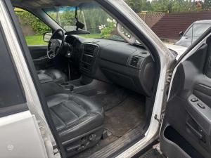 White Ford Explorer 2002 in Kaunas, with an engine capacity of 4.00 L and mileage of 194 thousand km for 600 €, photo 15 on AUTOMOTO.COM.LV