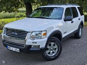 White Ford Explorer 2006 in Utena, with an engine capacity of 4.60 L and mileage of 350 thousand km for 4950 €, photo  on AUTOMOTO.COM.LV