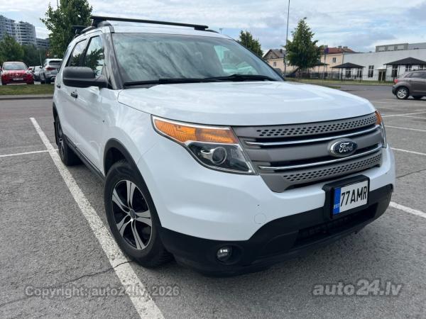 White Ford Explorer 2013 in Tallinn, with an engine capacity of 3.50 L and mileage of 225 thousand km for 10900 €, photo 3 on AUTOMOTO.COM.LV