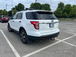 White Ford Explorer 2013 in Tallinn, with an engine capacity of 3.50 L and mileage of 225 thousand km for 10900 €, photo 5 on AUTOMOTO.COM.LV