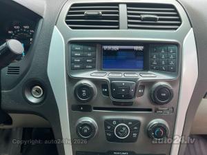 White Ford Explorer 2013 in Tallinn, with an engine capacity of 3.50 L and mileage of 225 thousand km for 10900 €, photo 8 on AUTOMOTO.COM.LV